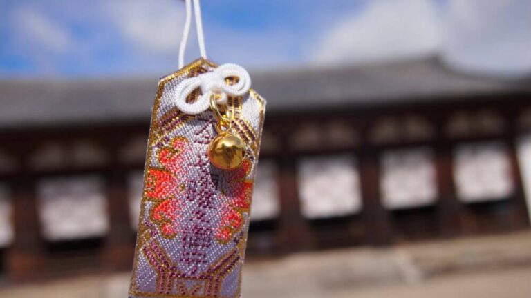 Japanese Amulet, "Omamori" Guide: Types, Meanings, and Benefits | Let's ...